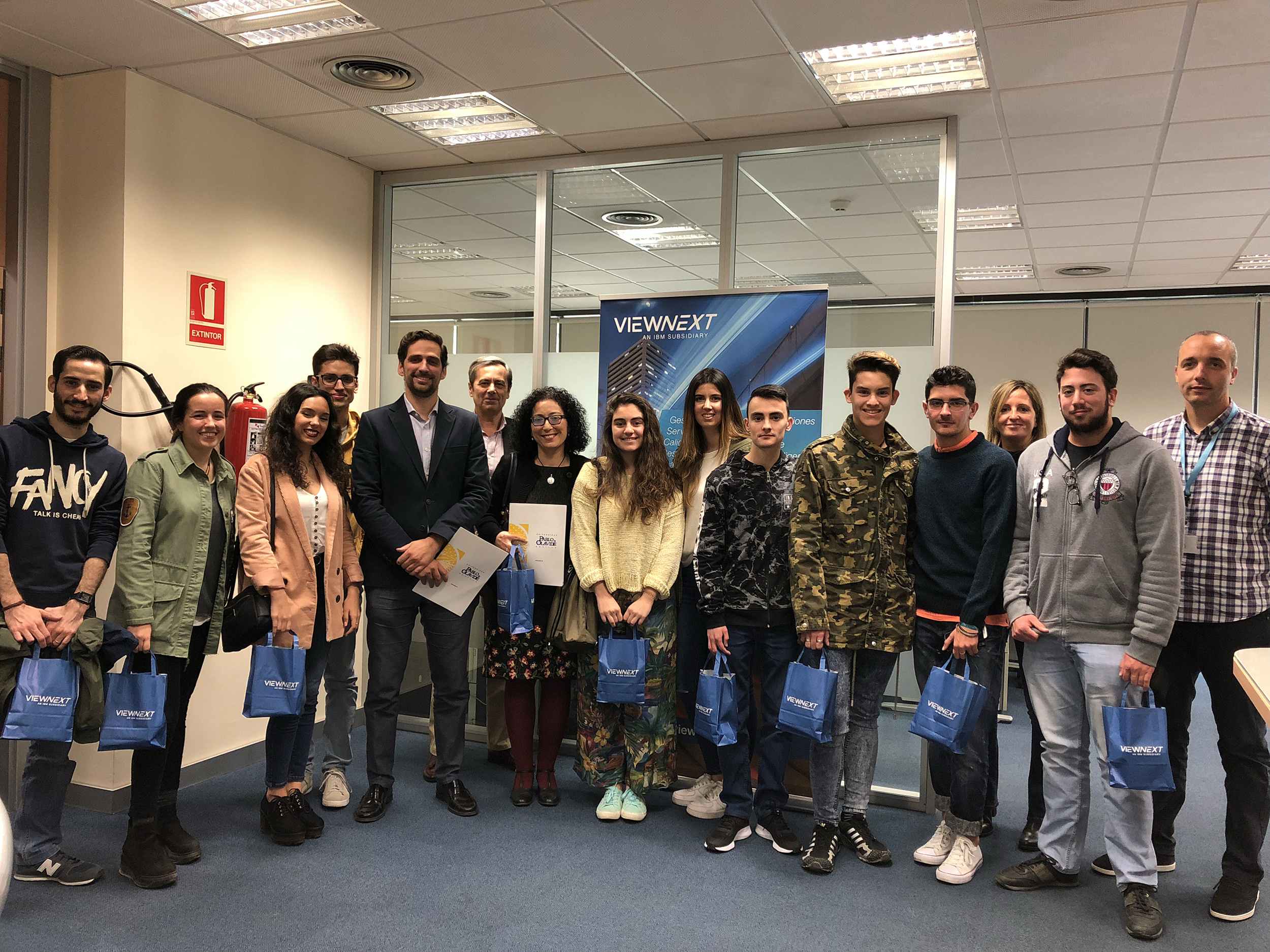 Estudiantes de la Escuela Politécnica Superior de la UPO visitan la ...