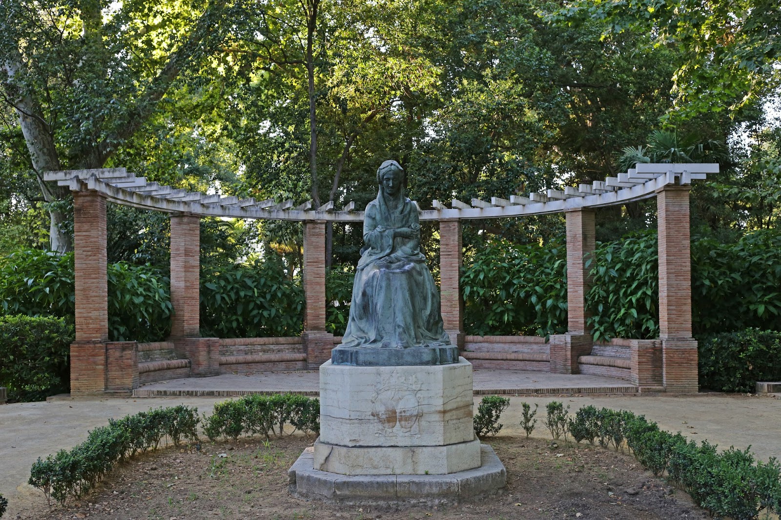 Sevilla y la infanta María Luisa de Borbón – El Patio Colorao