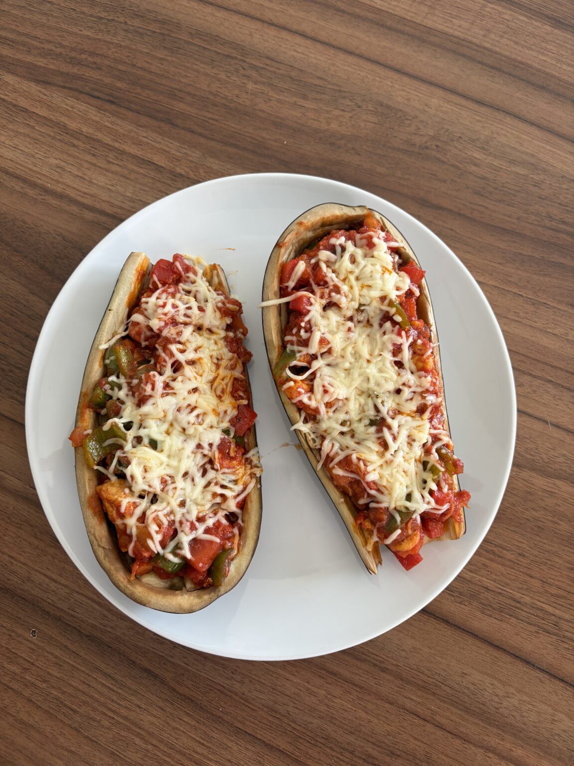 Berenjenas rellenas con pollo, pimientos, cebolla y queso – Recetas ...